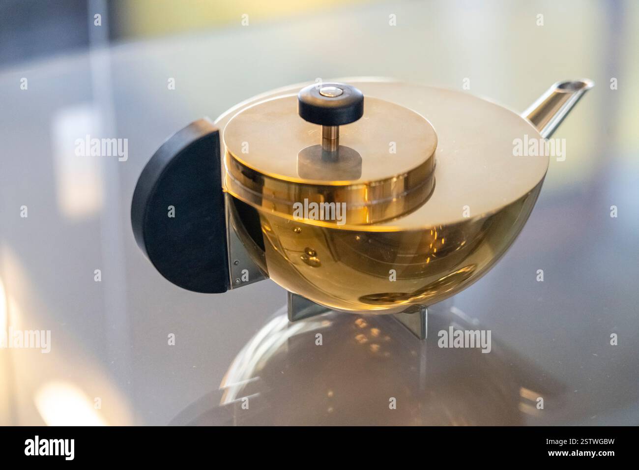 Cultural tea service hi-res stock photography and images - Alamy