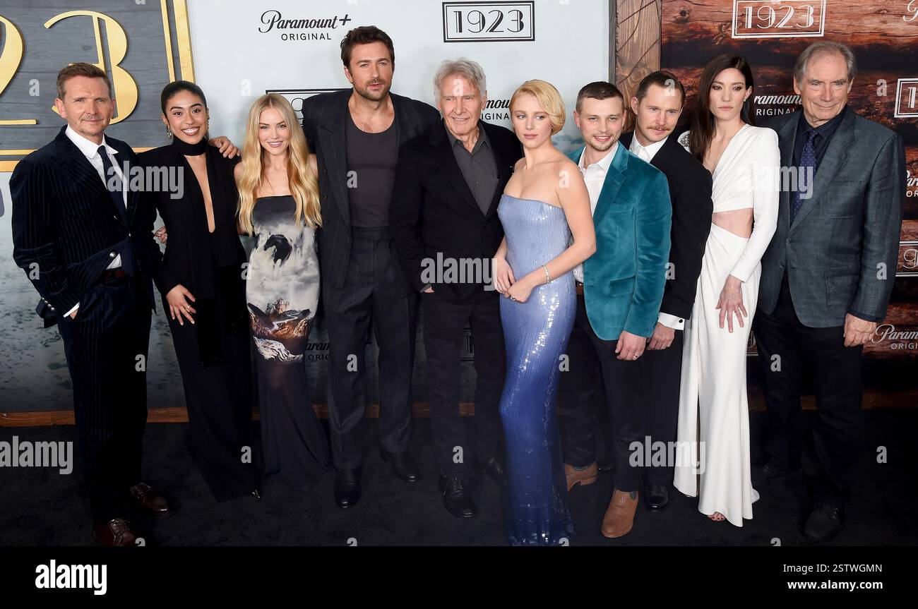 Sebastian Roche, Aminah Nieves, Michelle Randolph, Brandon Sklenar, Harrison Ford, Julia ...