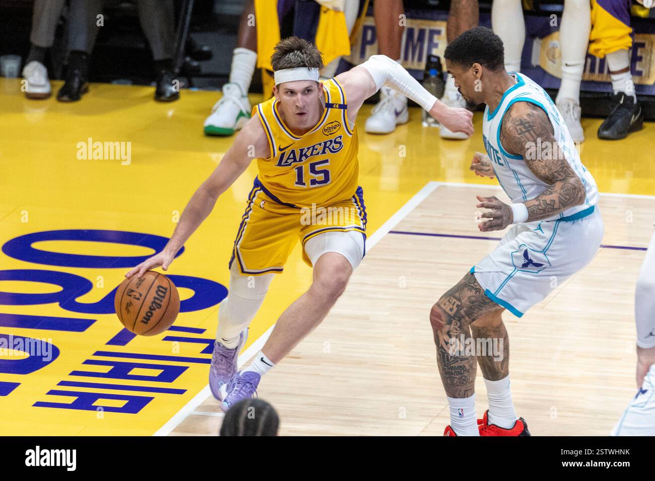 Los Angeles, California, USA. 19th Feb, 2025. Los Angeles Lakers ...
