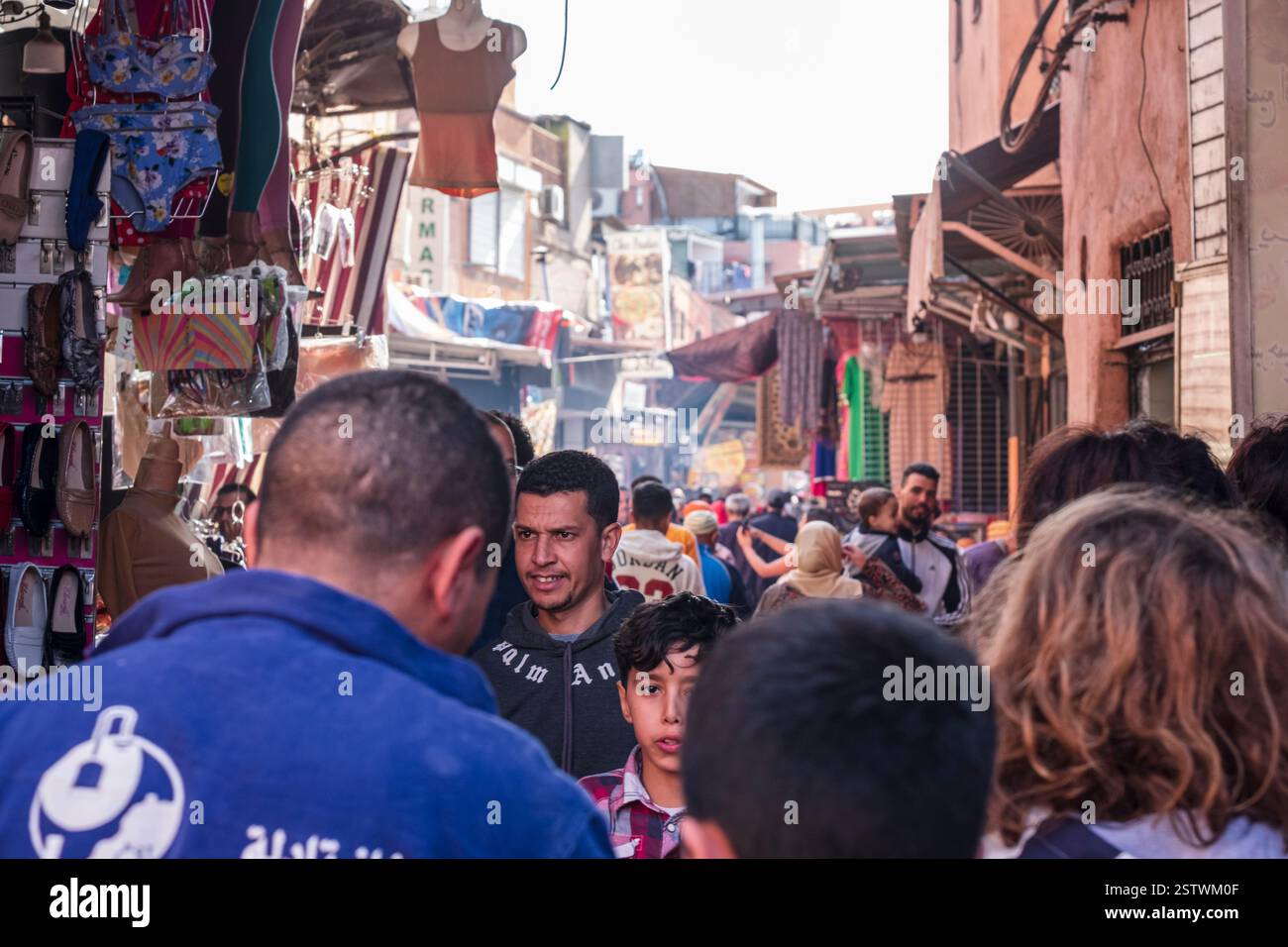 Shop bazaar arab street hi-res stock photography and images - Alamy