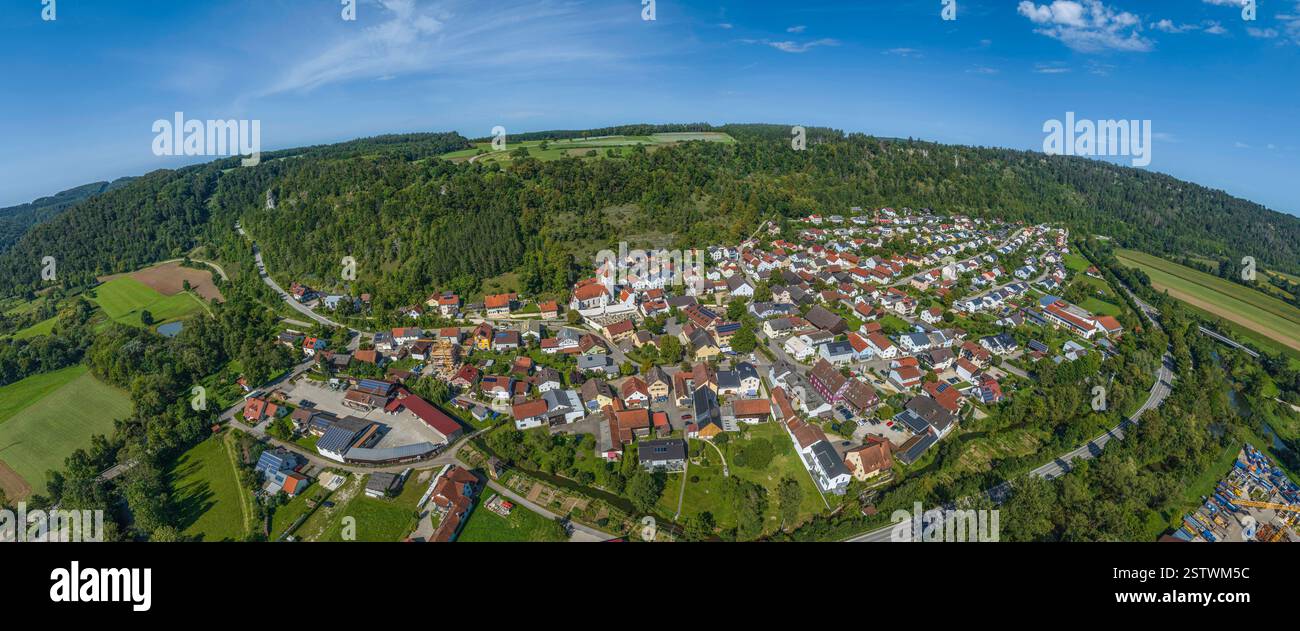 Das Altmühltal um den Erholungsort Kinding aus der Vogelperspektive ...