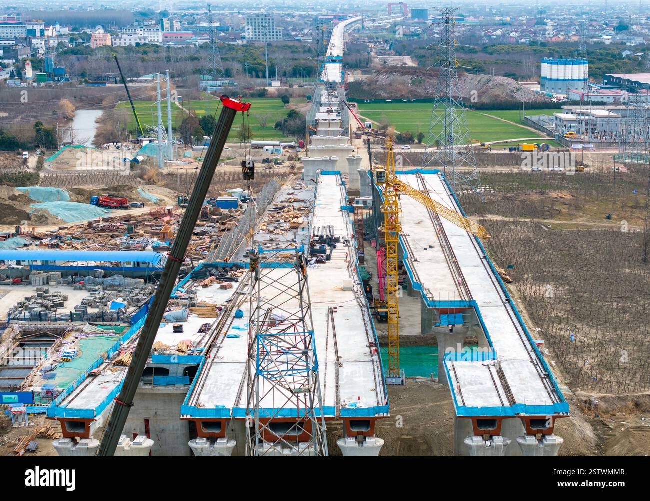 State Grid staff carry out demolition work on the iron tower inside the ...
