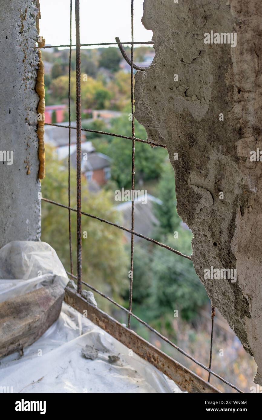 Old reinforcement wires in hi-res stock photography and images - Alamy