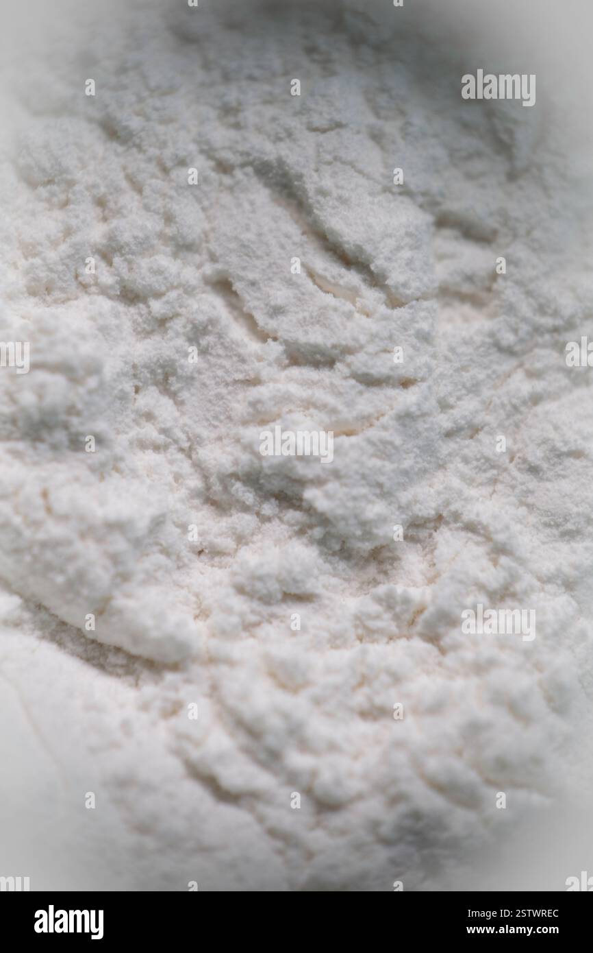 White flour hi-res stock photography and images - Alamy