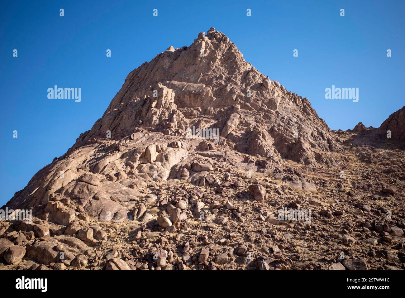 The tourist area of Jabal Magnet (Mantiqa al-Baidha) the white valley ...