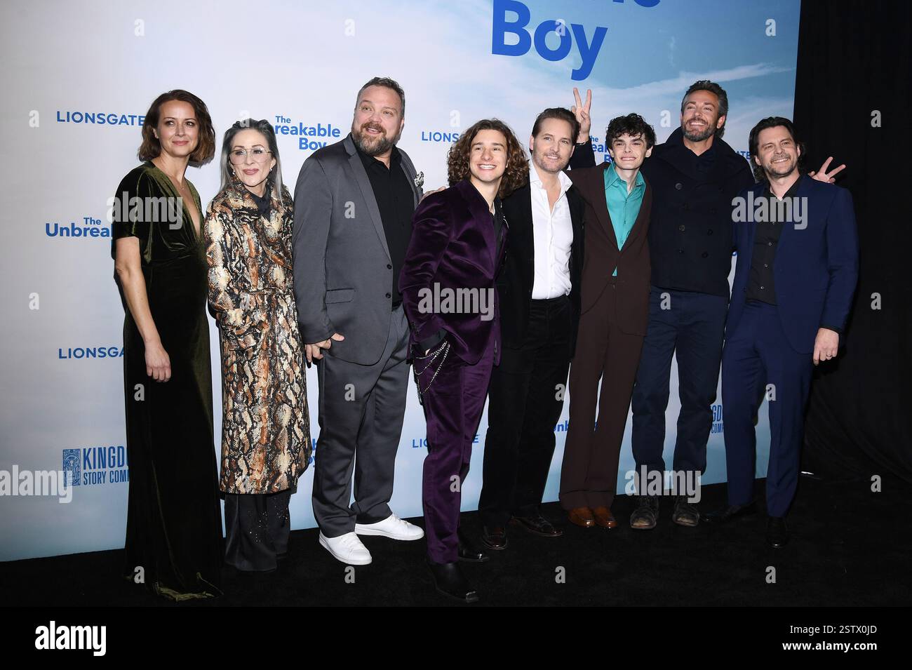 (L-R) Amy Acker, Patricia Heaton, Drew Powell, Pilot Bunch, Peter Facinelli, Jacob Laval ...