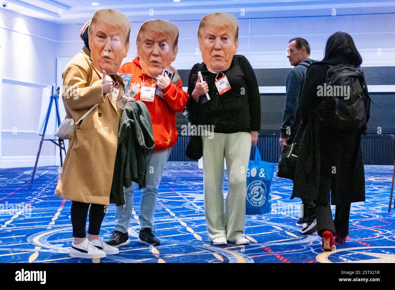 The Conservative Political Action Conference (CPAC) attendees pose for ...