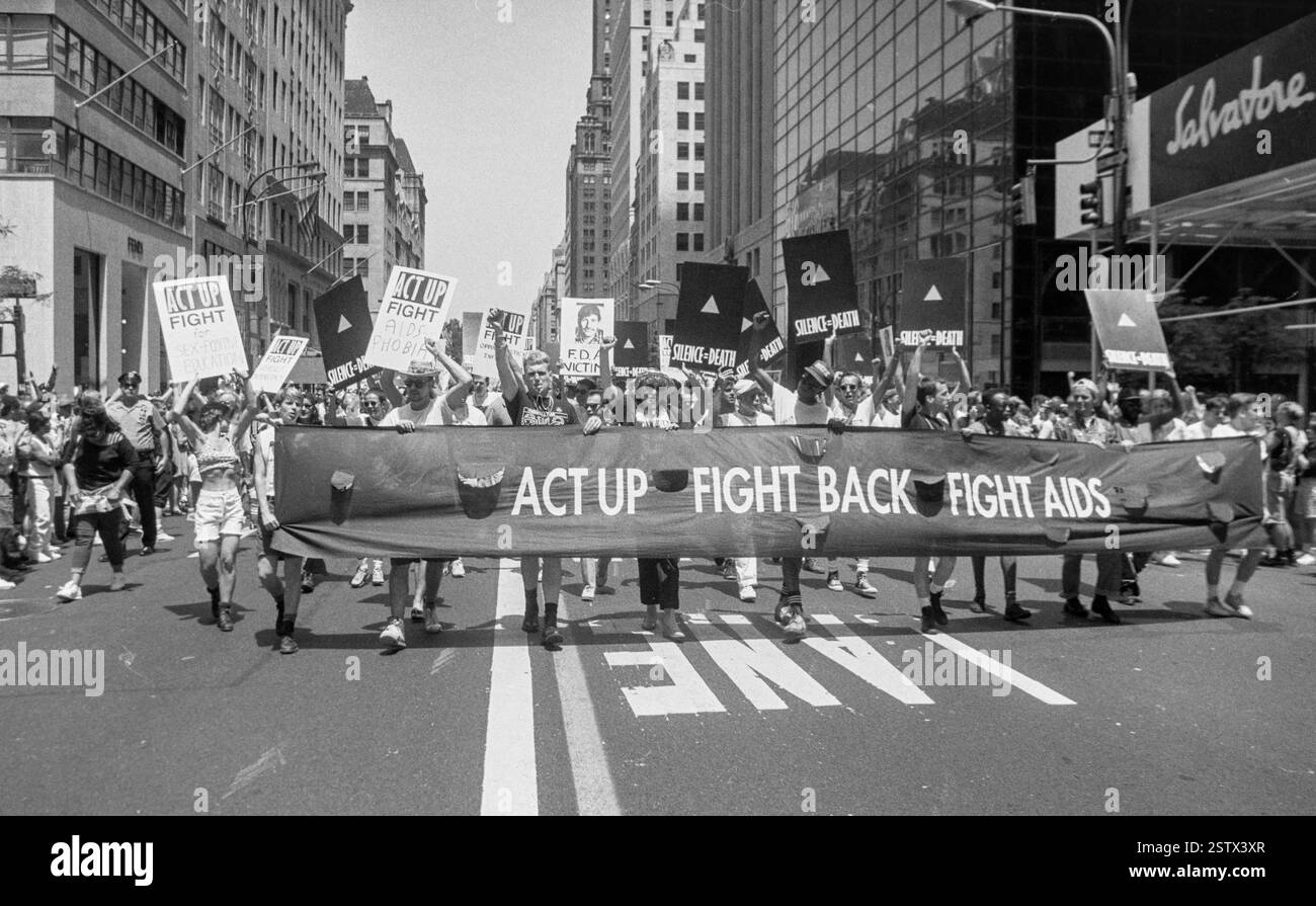 Stonewall uprising hi-res stock photography and images - Alamy