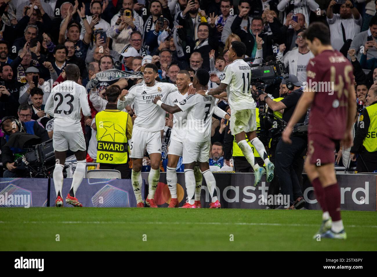 Madrid, Spain. 19th Feb, 2025. Real Madrid first team players celebrate ...