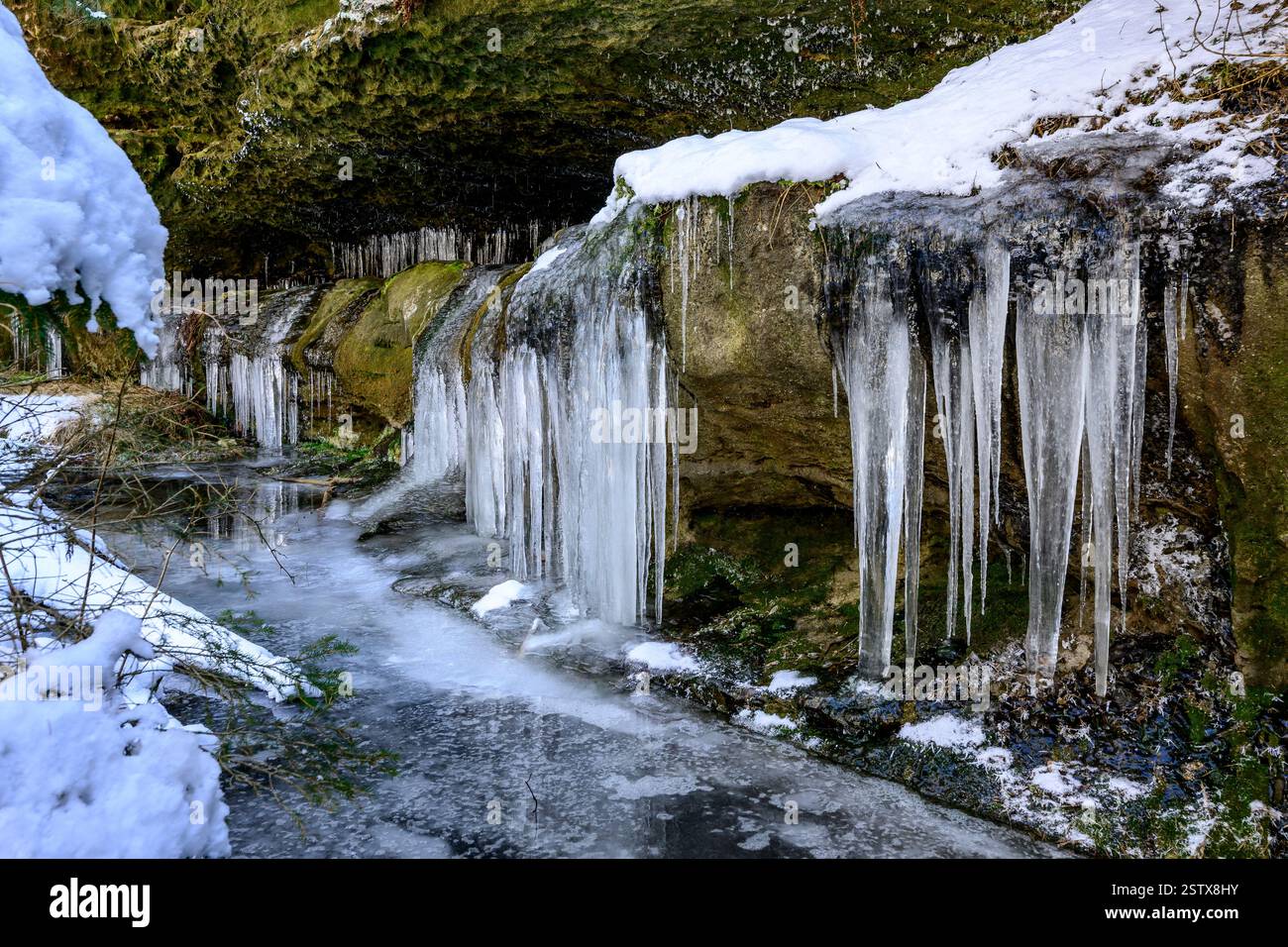 Freezing weather created Brtnice icefalls in Bohemian Switzerland ...