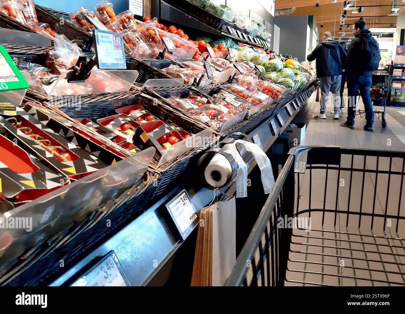 Edeka - Einkauf zu Zeiten von Inflation und Krieg in der Ukraine Edeka ...