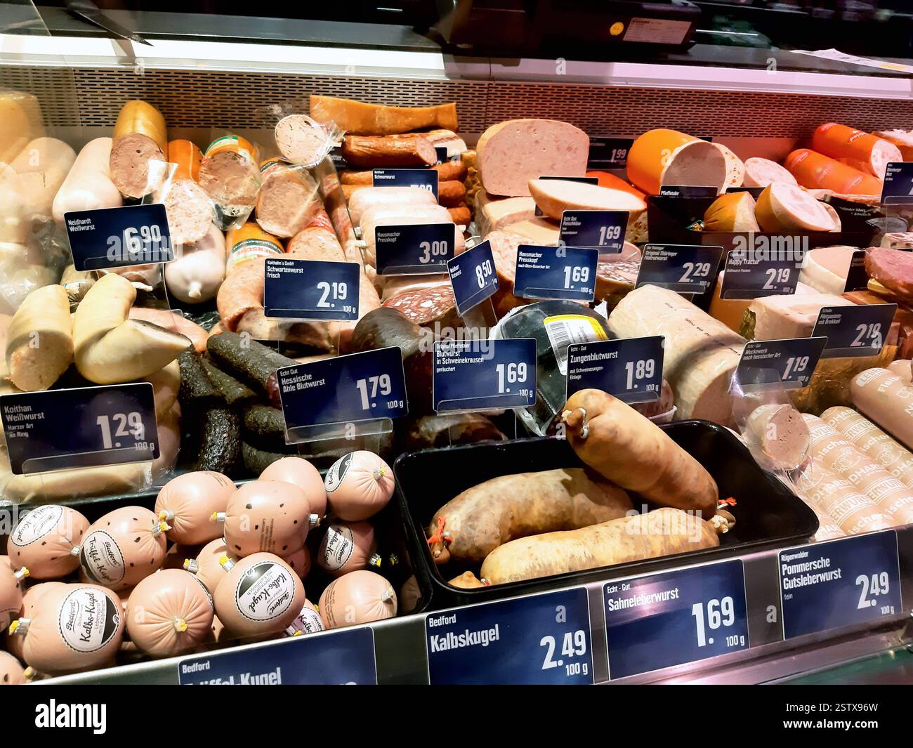 Edeka - Einkauf zu Zeiten von Inflation und Krieg in der Ukraine Edeka ...