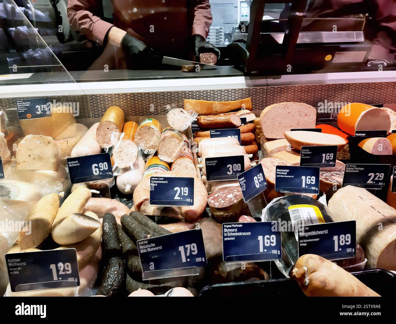 Edeka - Einkauf zu Zeiten von Inflation und Krieg in der Ukraine Edeka ...