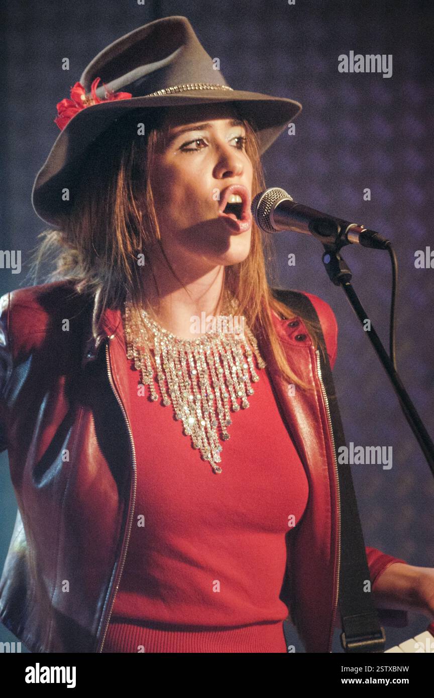 Frou frou band hi-res stock photography and images - Alamy