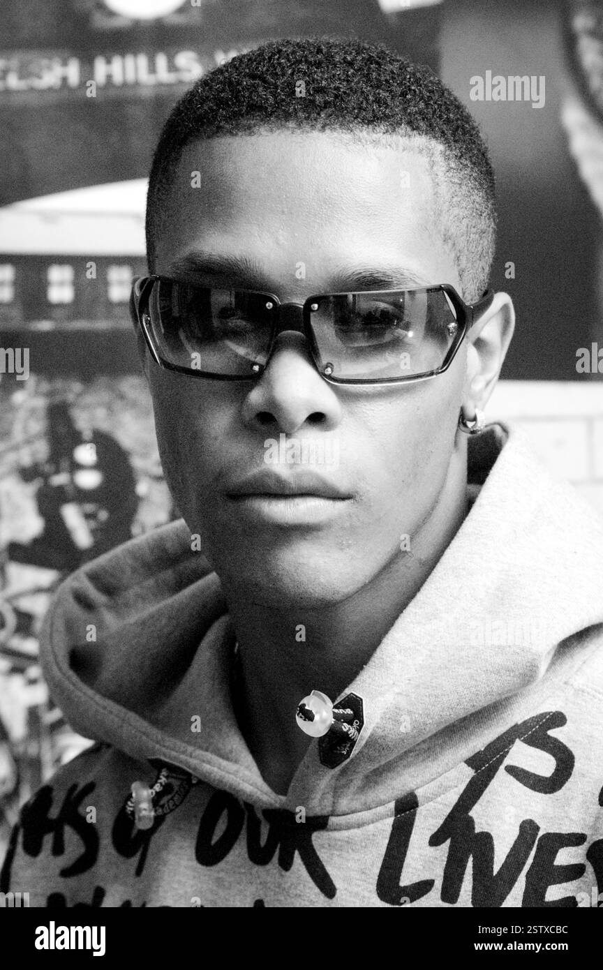 ROMEO, MUSIC TV SHOW, 2002: A young UK Rapper and singer Romeo – real ...