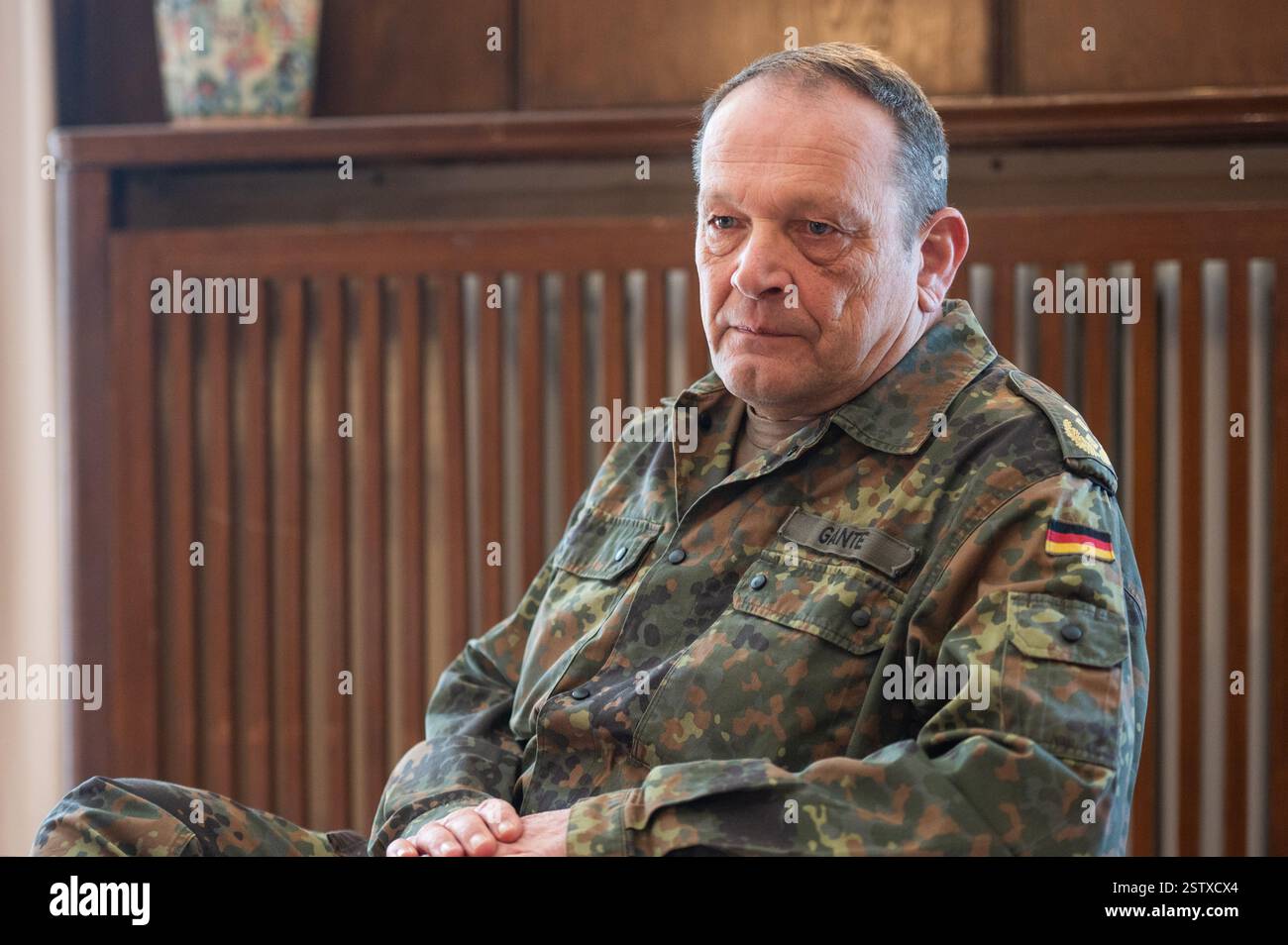 PRODUCTION - 18 February 2025, Brandenburg, Schwielowsee: Harald Gante ...