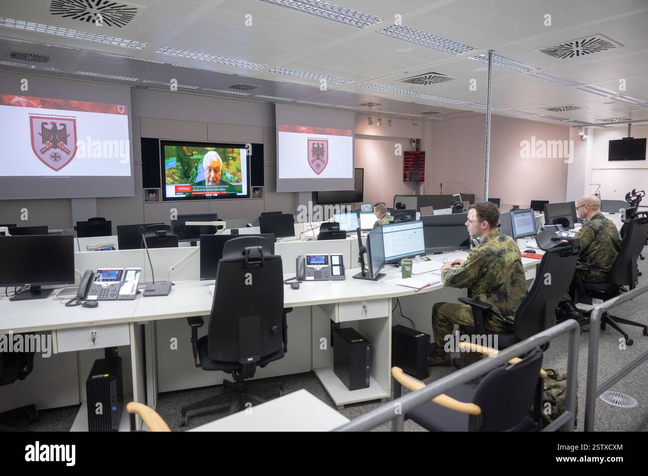 Schwielowsee, Germany. 18th Feb, 2025. soldiers sit in the Bundeswehr ...