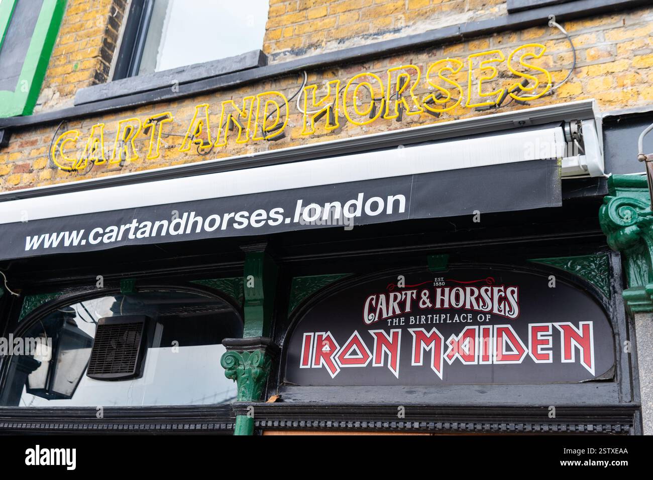 Cart and Horses pub in Maryland, Stratford, London, UK. Established in ...