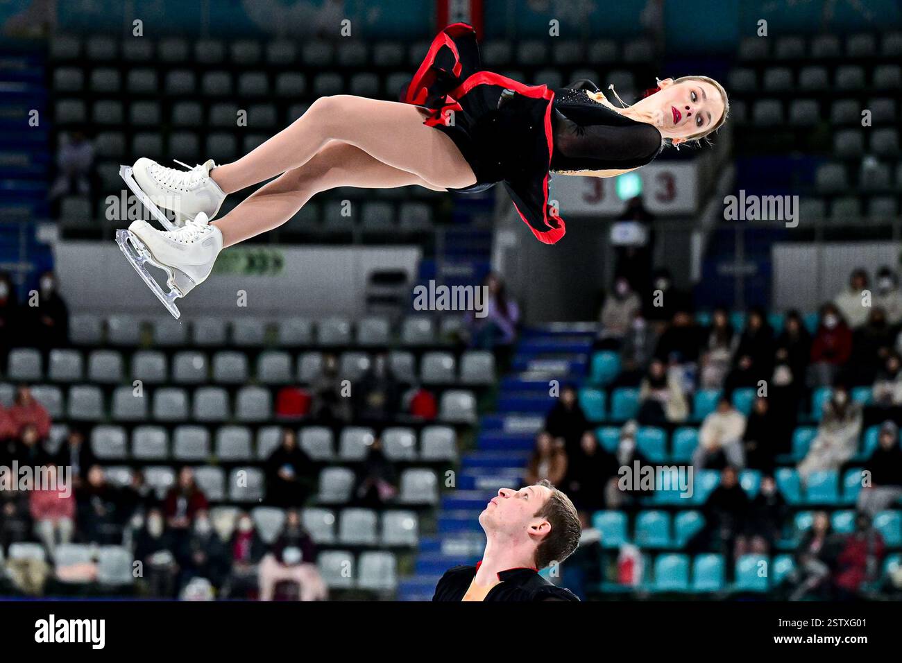 Alisa EFIMOVA & Misha MITROFANOV (USA), during Pairs Short Program, at ...