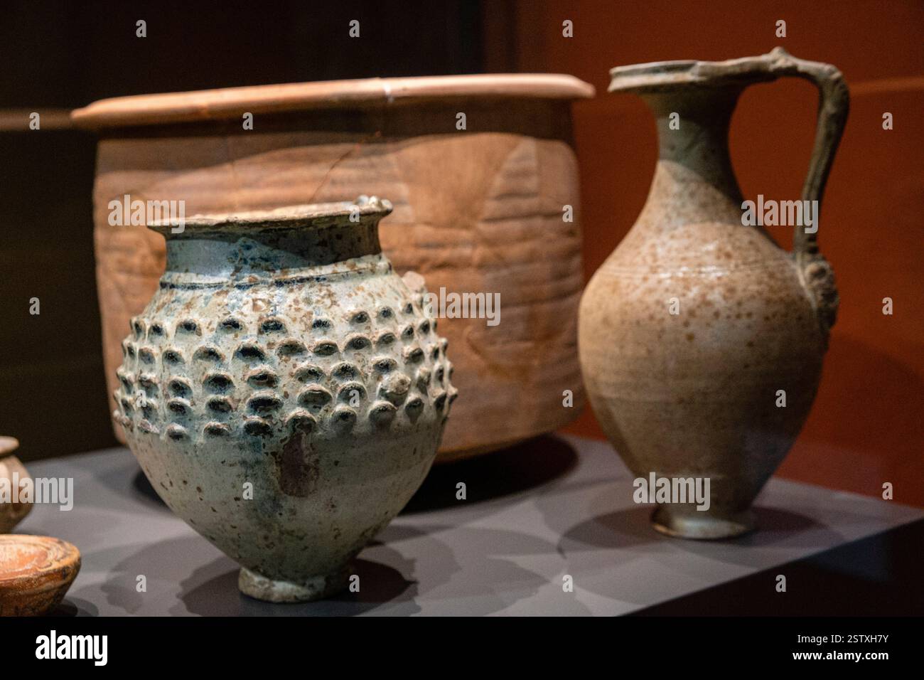 Ancient funerary objects hi-res stock photography and images - Alamy