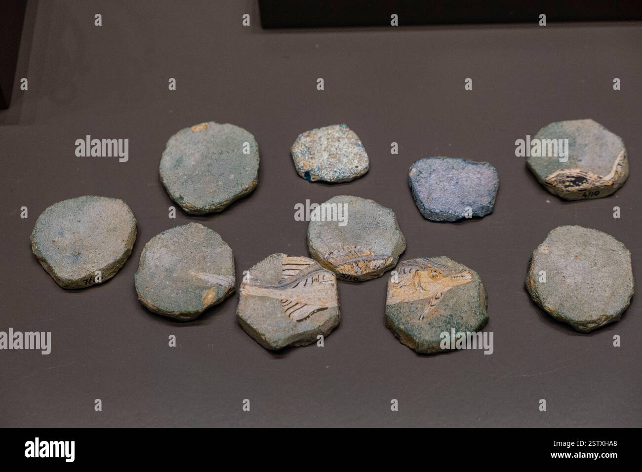 Puzzle museum hi-res stock photography and images - Alamy