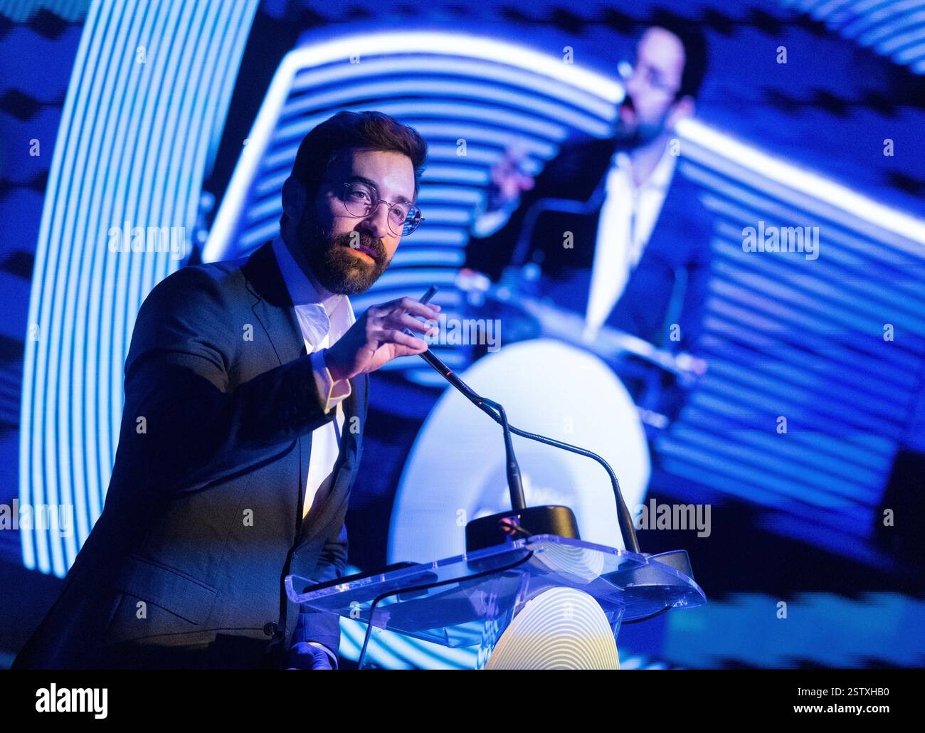 The Secretary of State for Energy, Joan Groizard, speaks at the 5th ...