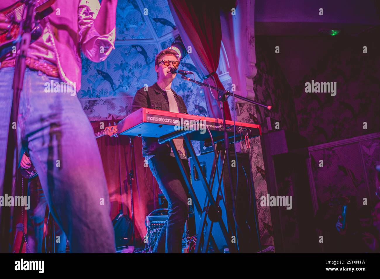 Carter vail singer hi-res stock photography and images - Alamy