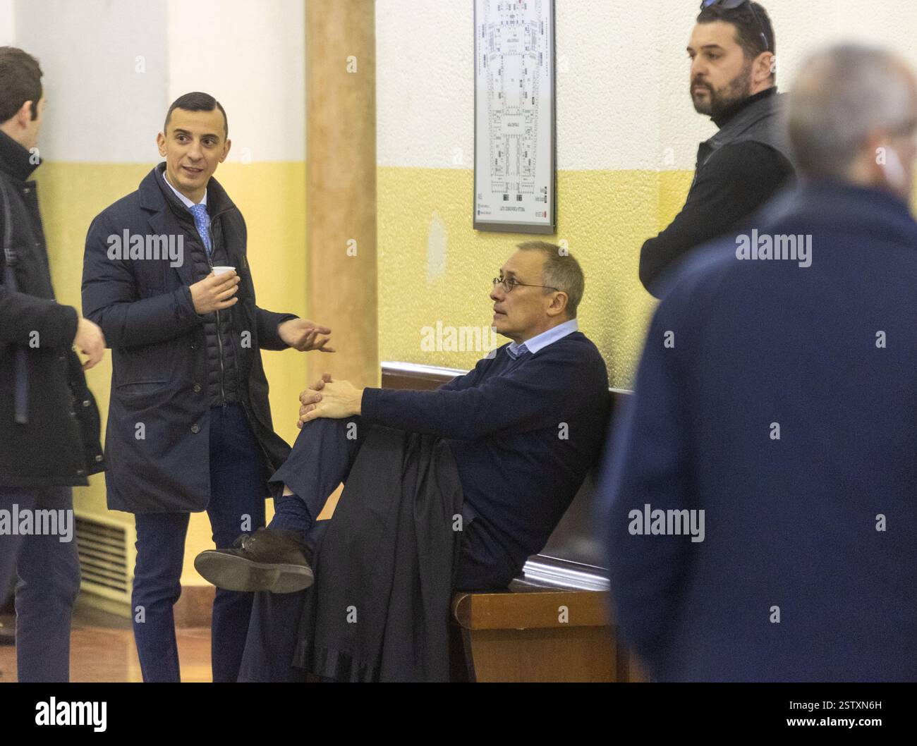L’avvocato Iacopo Cappetta con Paolo Storari alla Prima udienza del ...