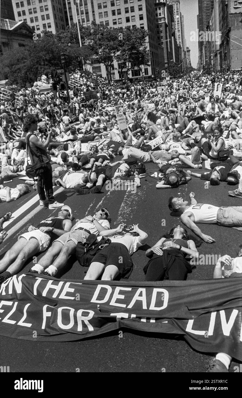 New york rainbow 1992 Black and White Stock Photos & Images - Alamy