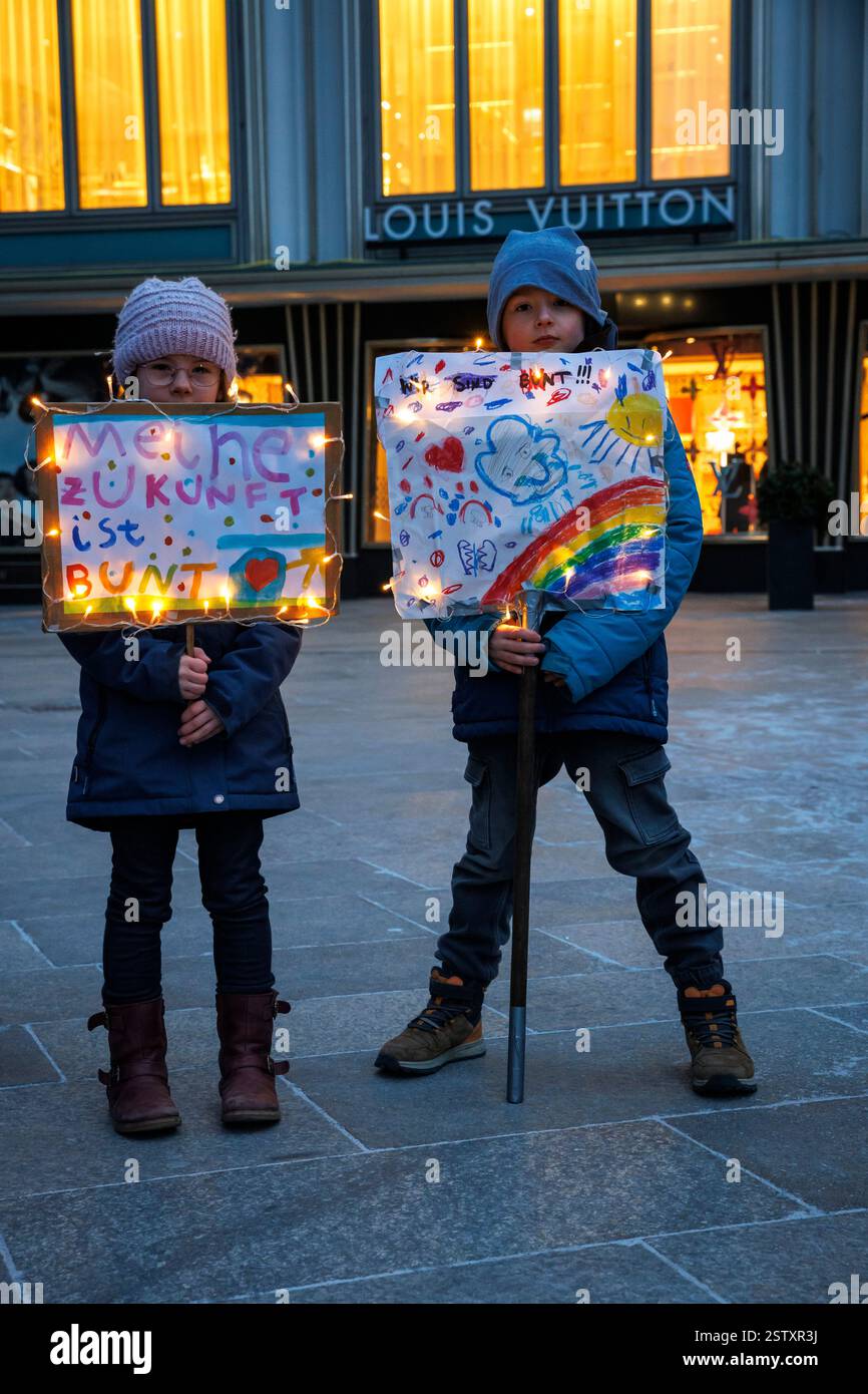 chain of lights against right-wing extremism, hatred and hate speech ...