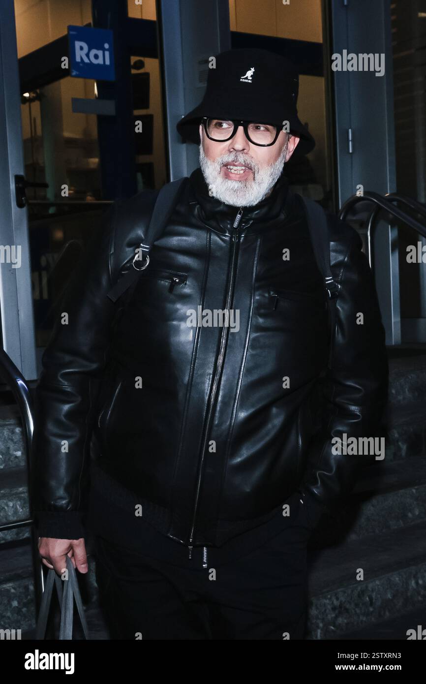 Milan, Italy. 19th Feb, 2025. Milan, The arrivals of the guests of the ...