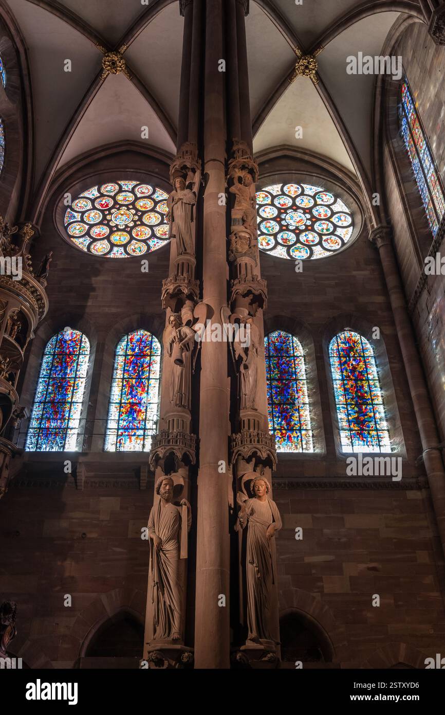 Pillar of Angels representing the Last Judgement in Strasbourg ...