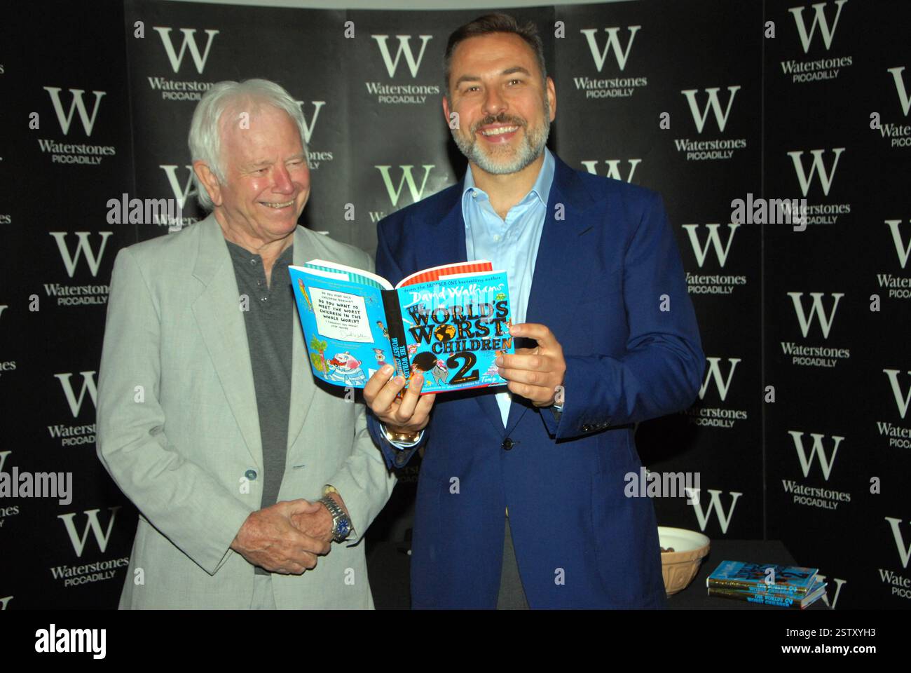 London, UK, 31/05/2017 David Walliams & illustrator Tony Ross at the ...
