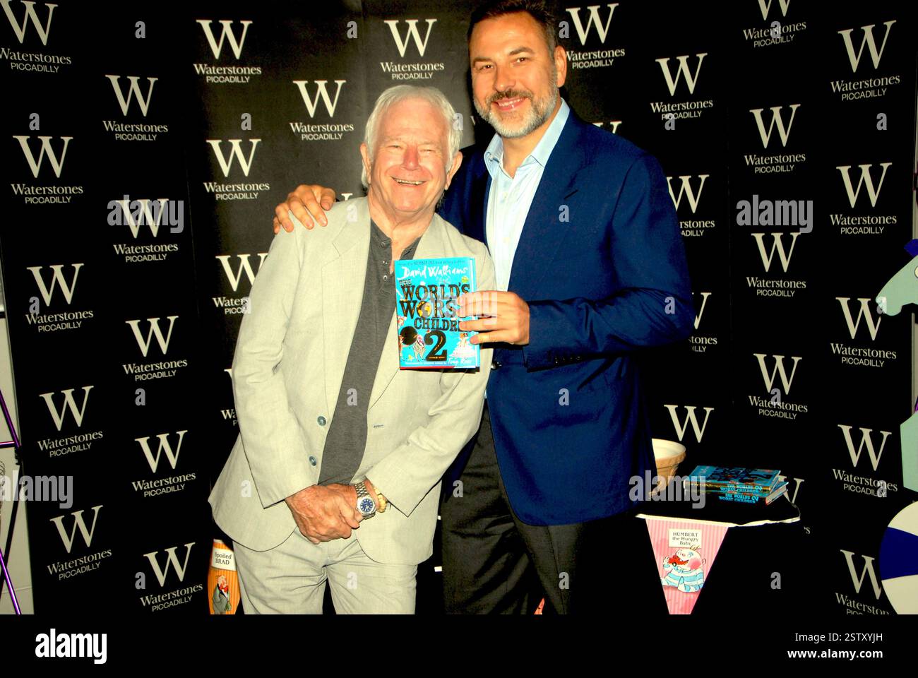 London, UK, 31/05/2017 David Walliams & illustrator Tony Ross at the ...