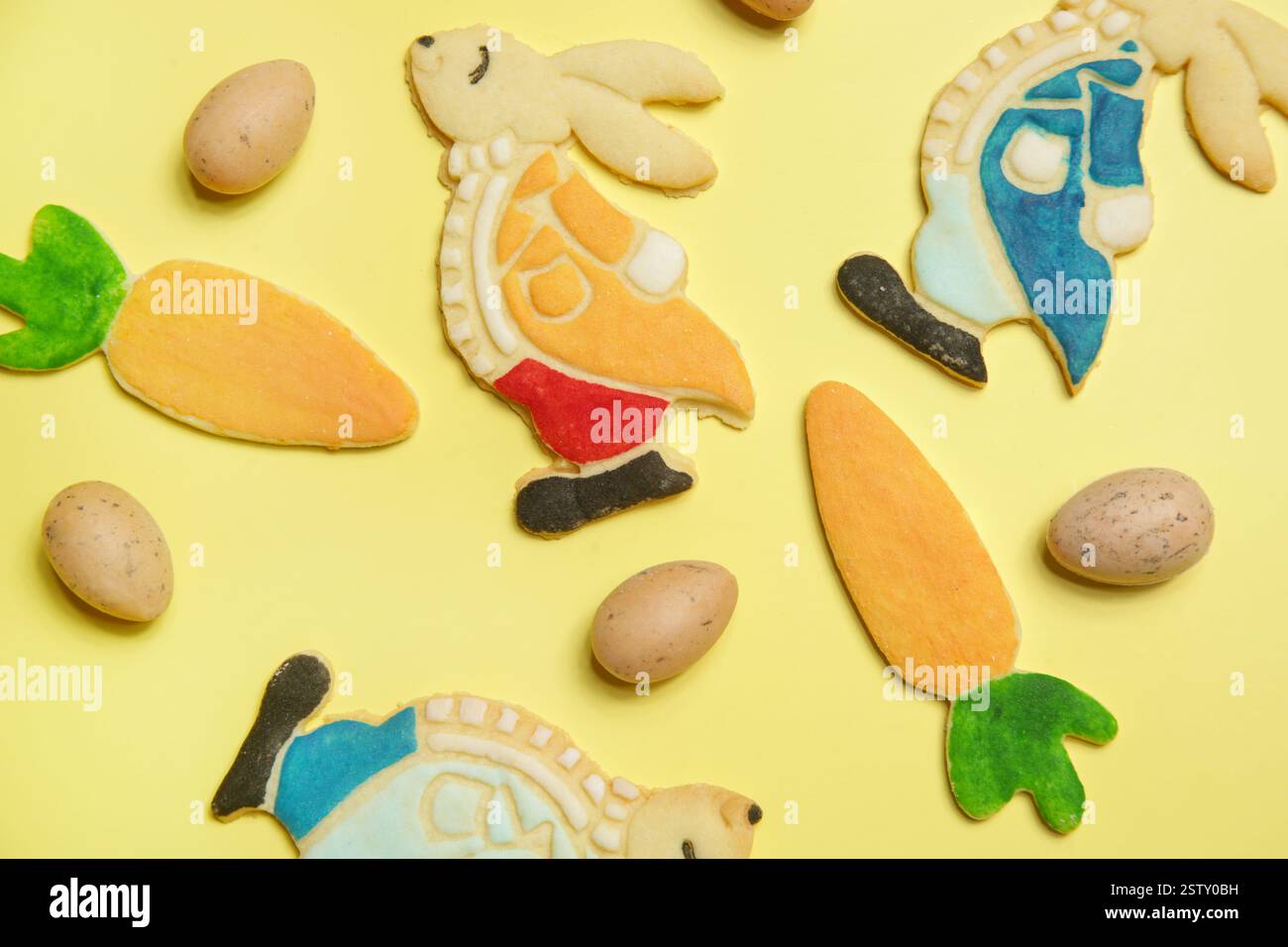 Sweet and buttery Easter sugar cookies, Cute thin homemade biscuits in ...