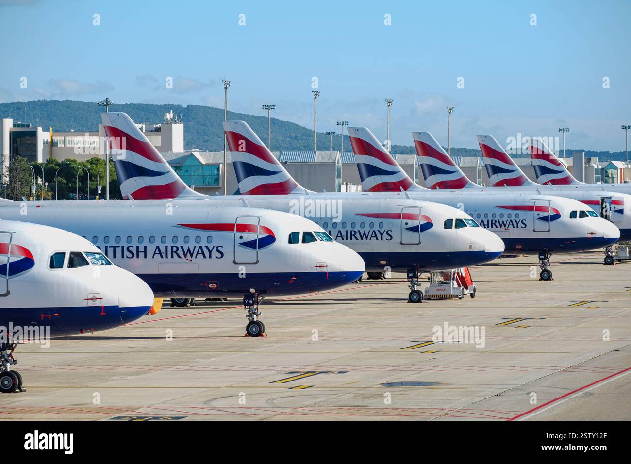 Fleet of parked aircraft Stock Photo - Alamy