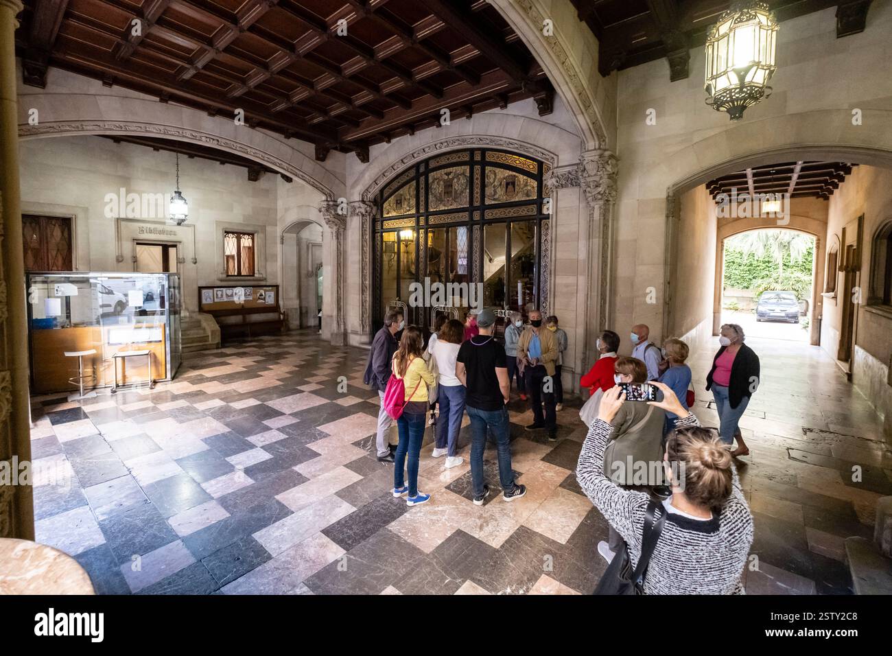 World class building hi-res stock photography and images - Alamy