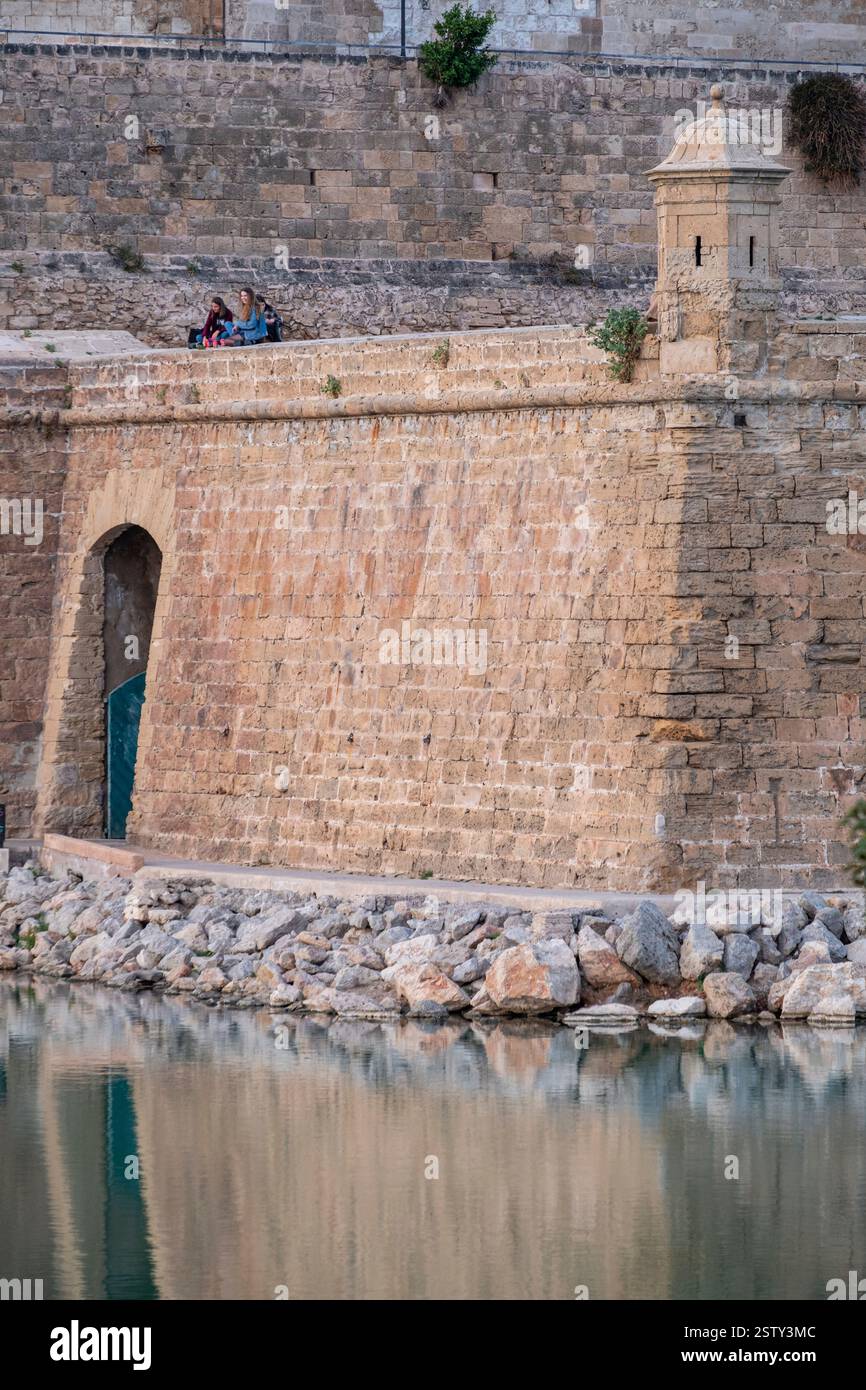 Renaissance defense hi-res stock photography and images - Alamy