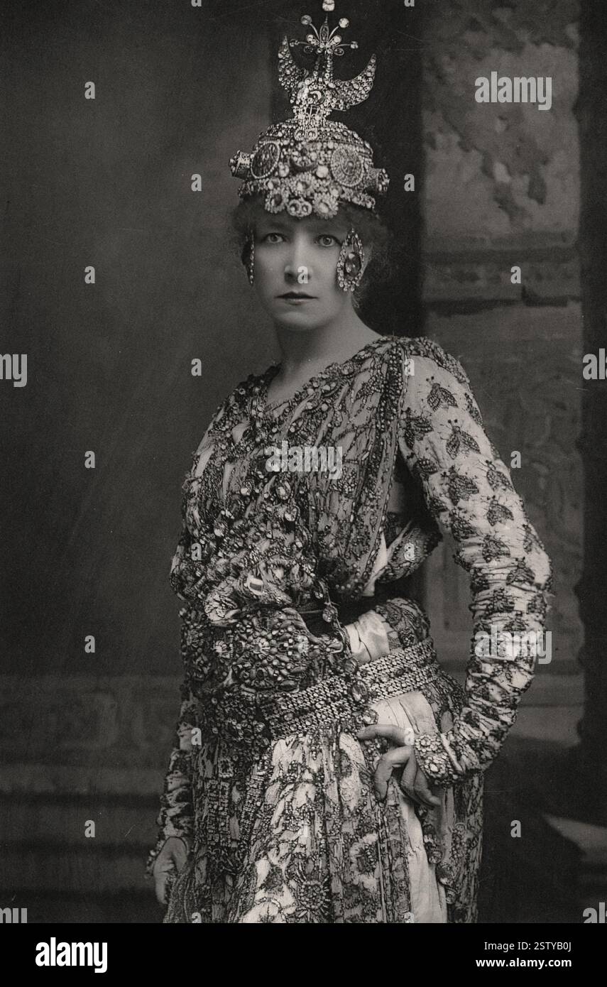 Portrait of Sarah Bernhardt (1844-1923) French actress - Historical ...