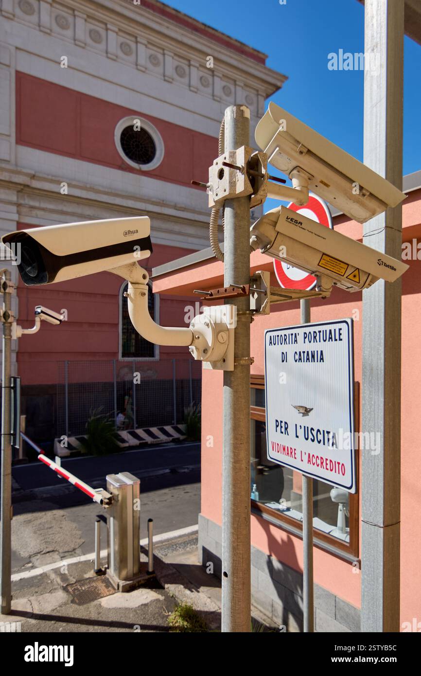 Surveillance visibility hi-res stock photography and images - Alamy