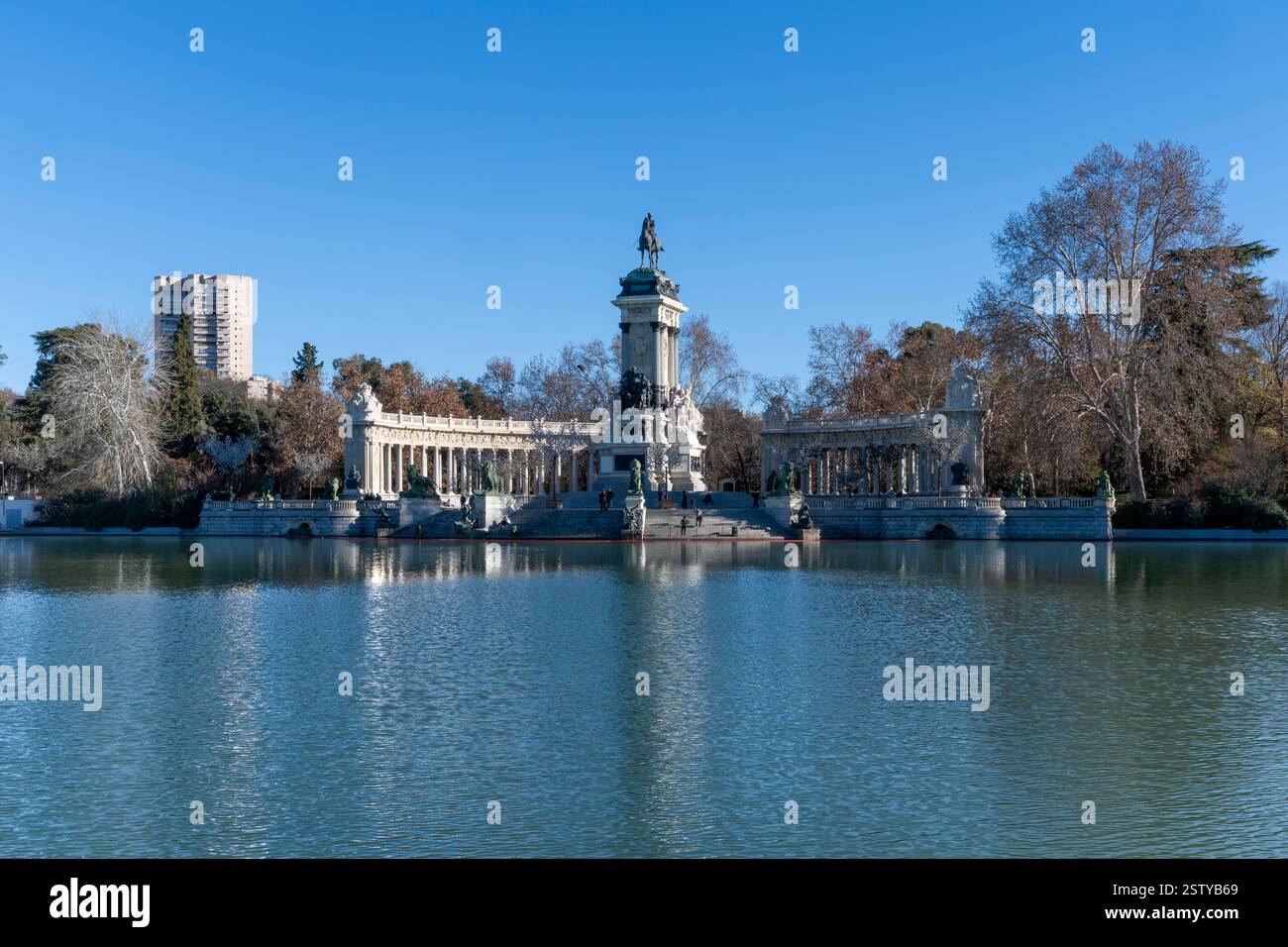 The Great Pond of El Retiro Park in Madrid. The park's beautiful focus ...