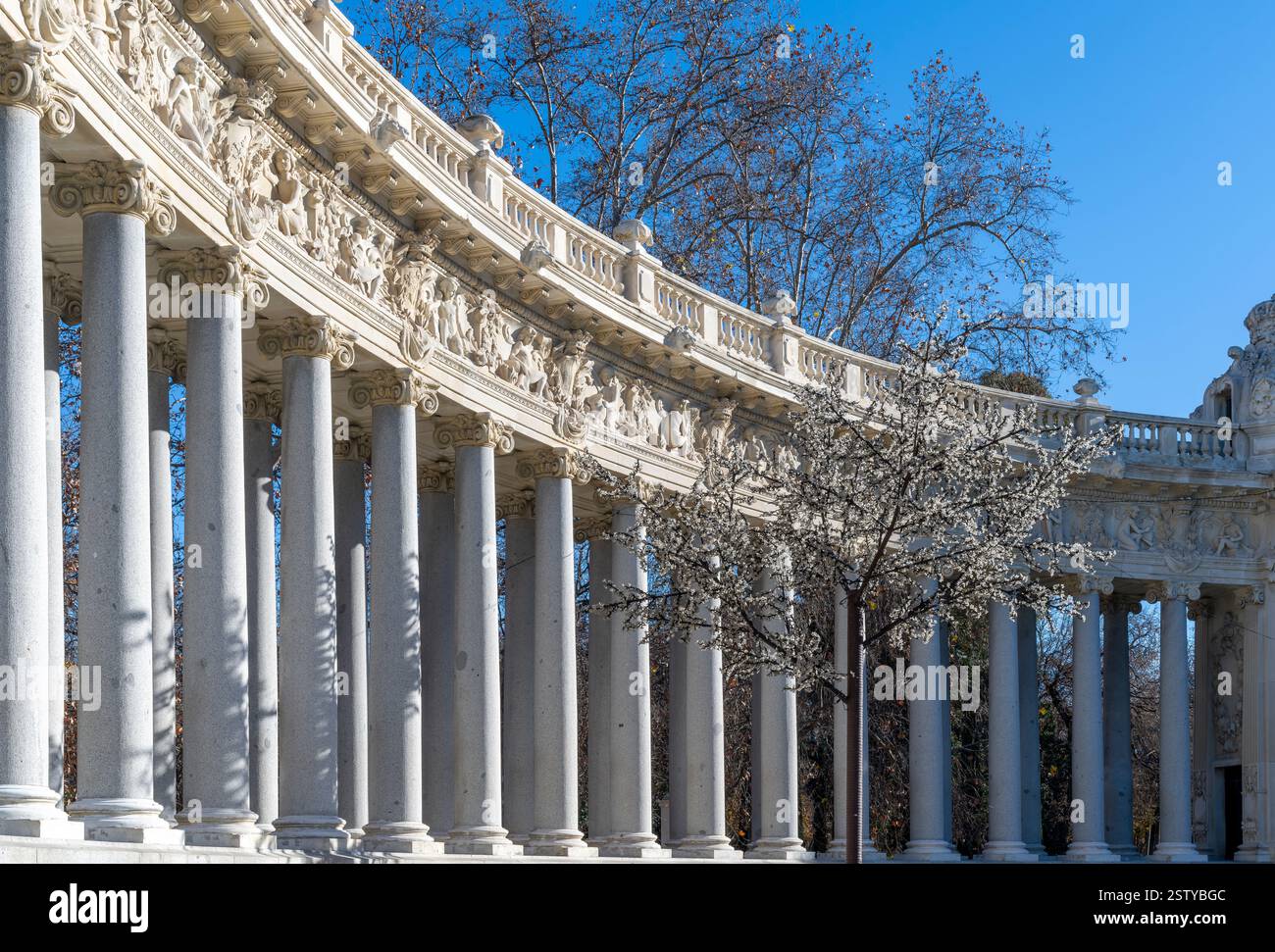 The Great Pond of El Retiro Park in Madrid. The park's beautiful focus ...