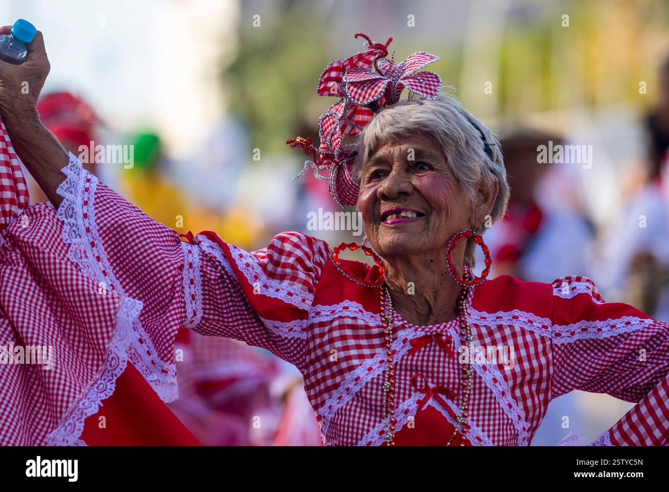 Cumbiamba troupe during Great Parade at Barranquilla's Carnival ...