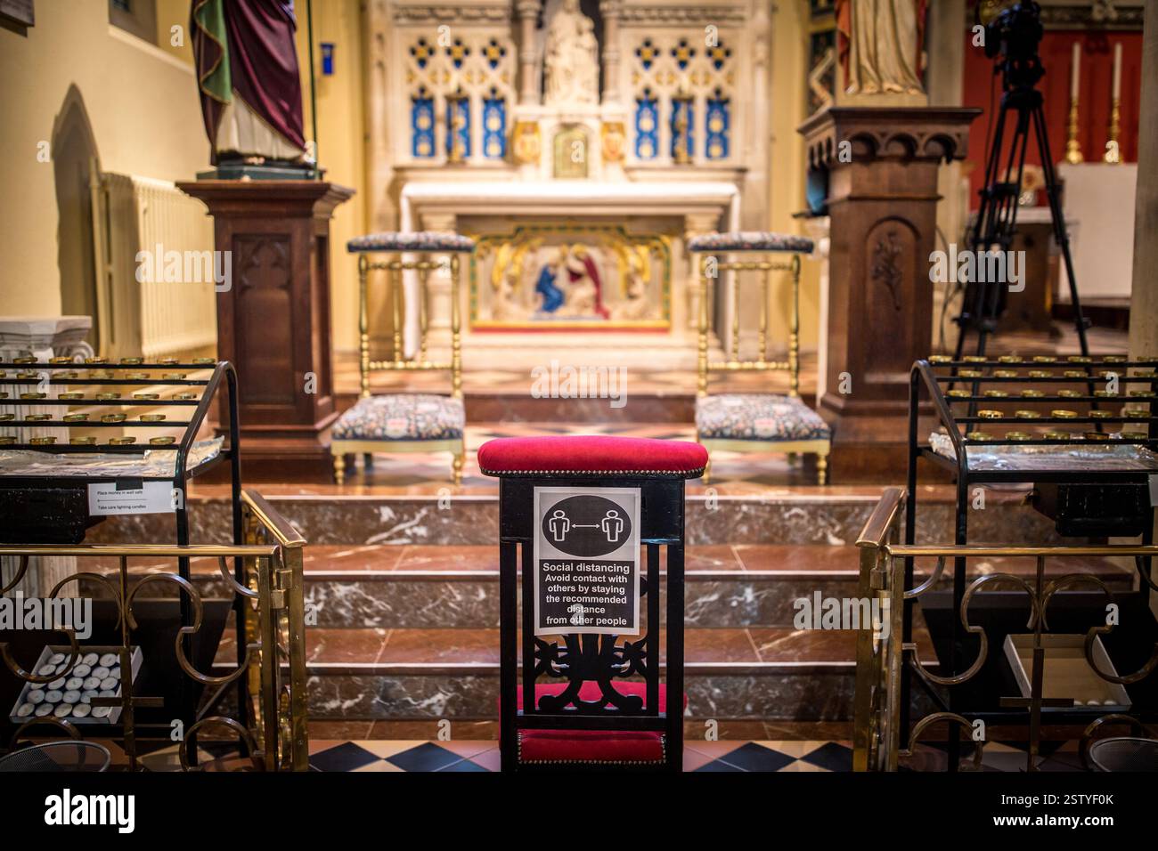 St Mary Magdalen Church, Mortlake London UK Stock Photo - Alamy