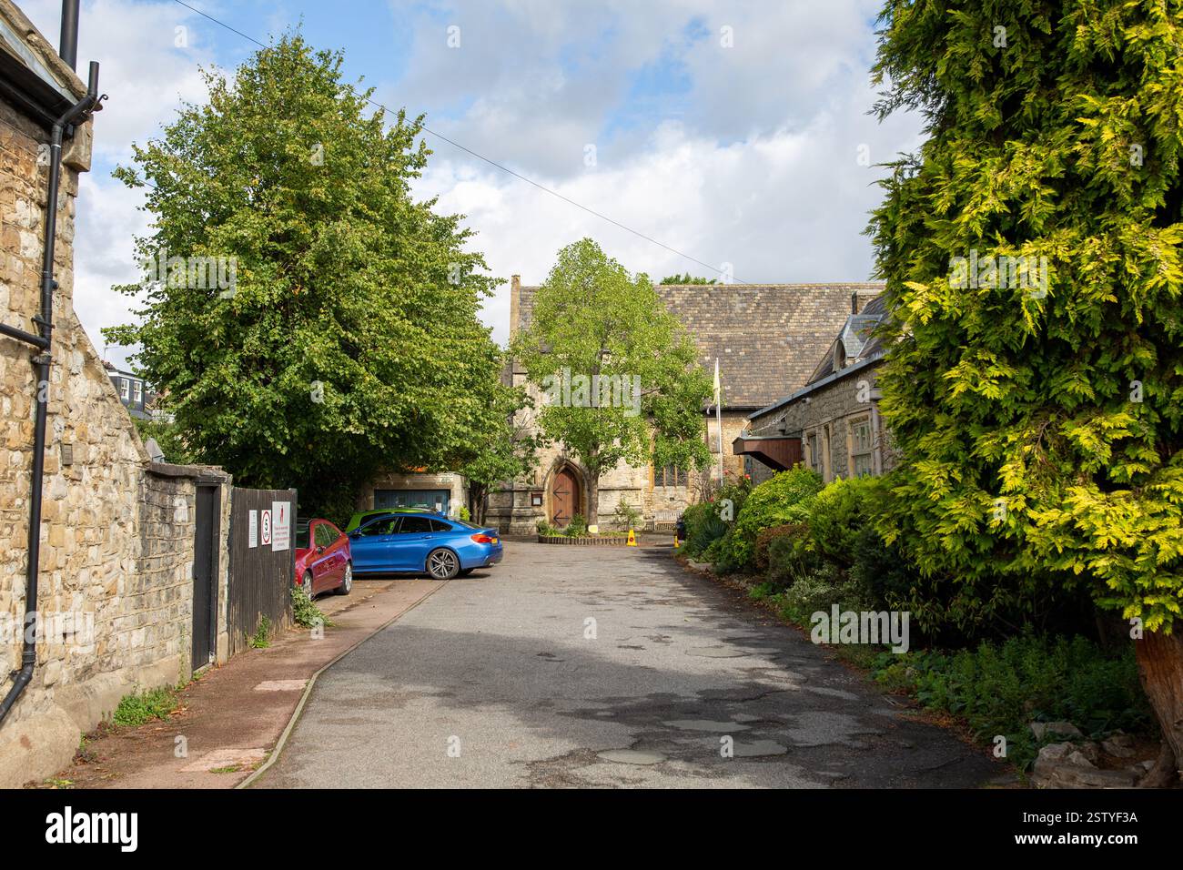 St Mary Magdalen Church, Mortlake London Stock Photo - Alamy