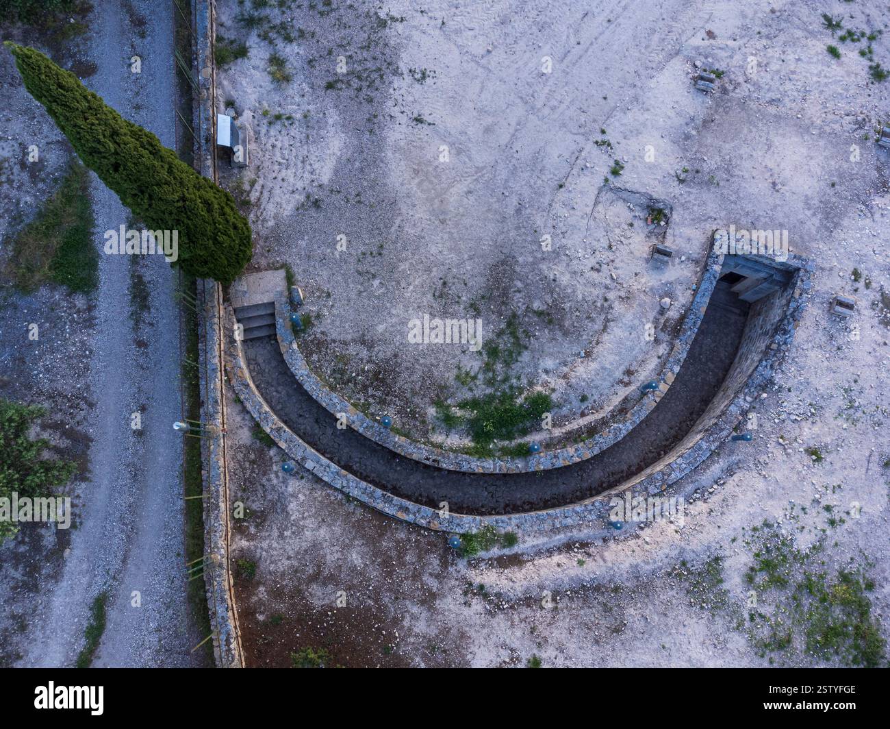 Sepulchral chamber hi-res stock photography and images - Alamy