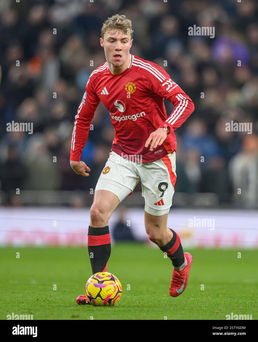 Rasmus hojlund manchester united hi-res stock photography and images ...