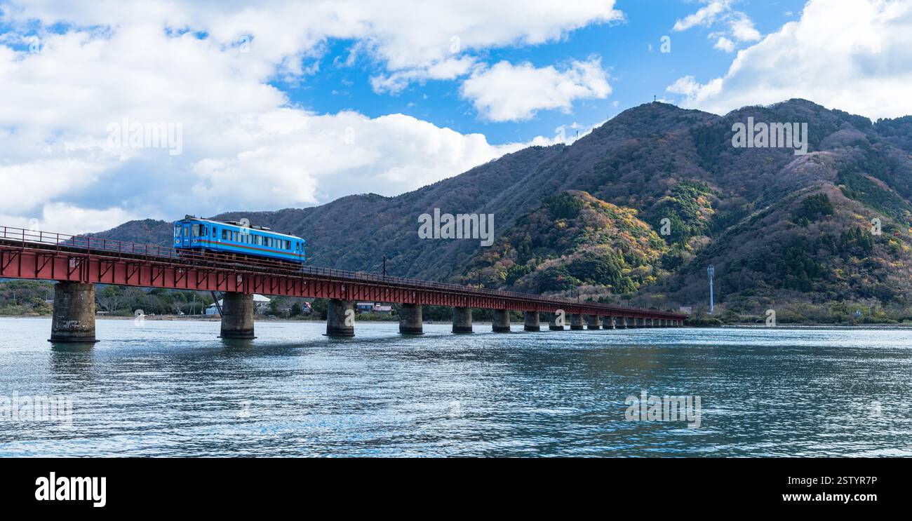 Yura river bridge hi-res stock photography and images - Alamy