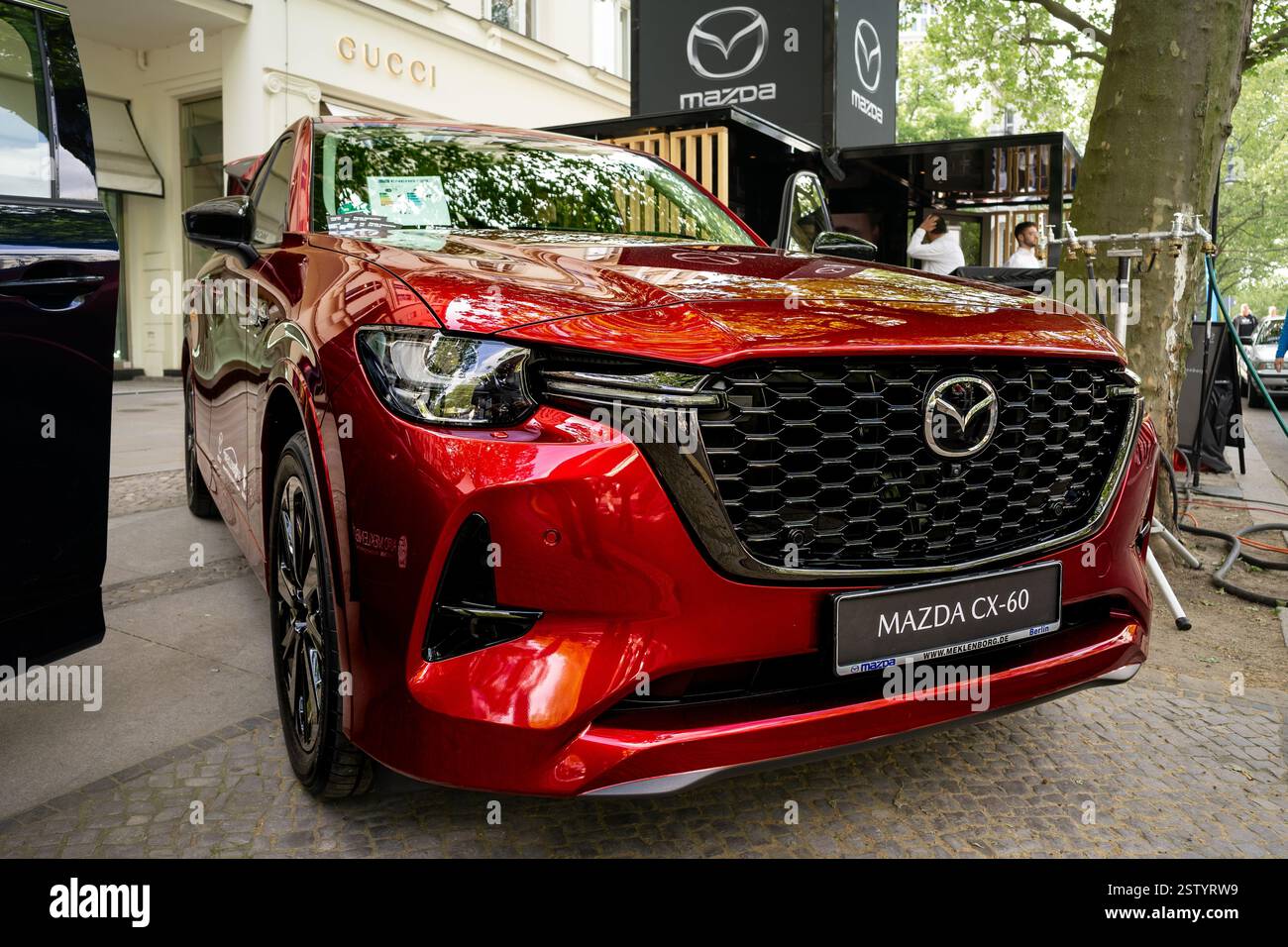 The mid size crossover suv mazda cx 60 classic days berlin 2024 hi-res ...