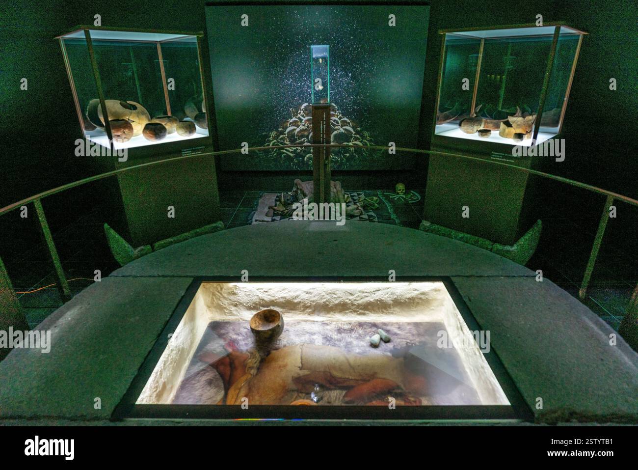 Prehistoric burial recreation hi-res stock photography and images - Alamy